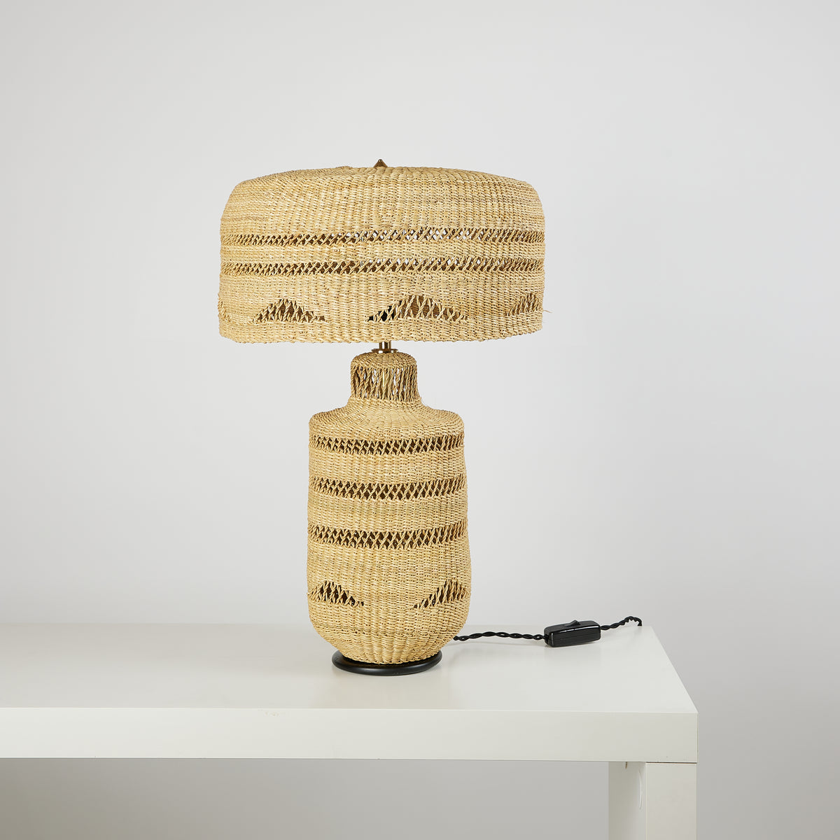 Shadow table lamp natural – GOLDEN Editions